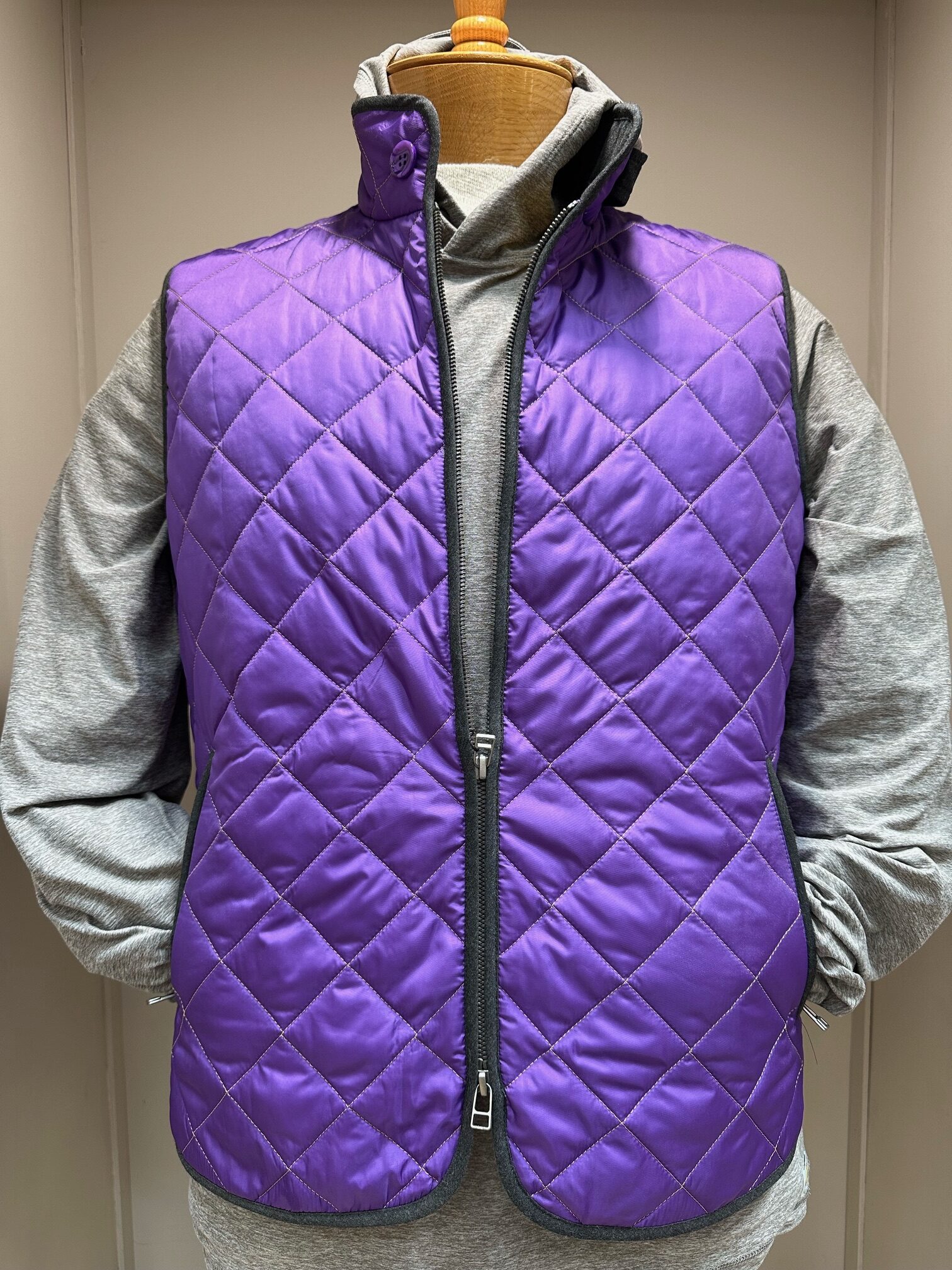 ECU Men s Vest Coffmans